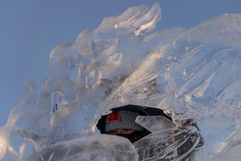Harbin ice festival draws sculptors and spectators to northern China ...