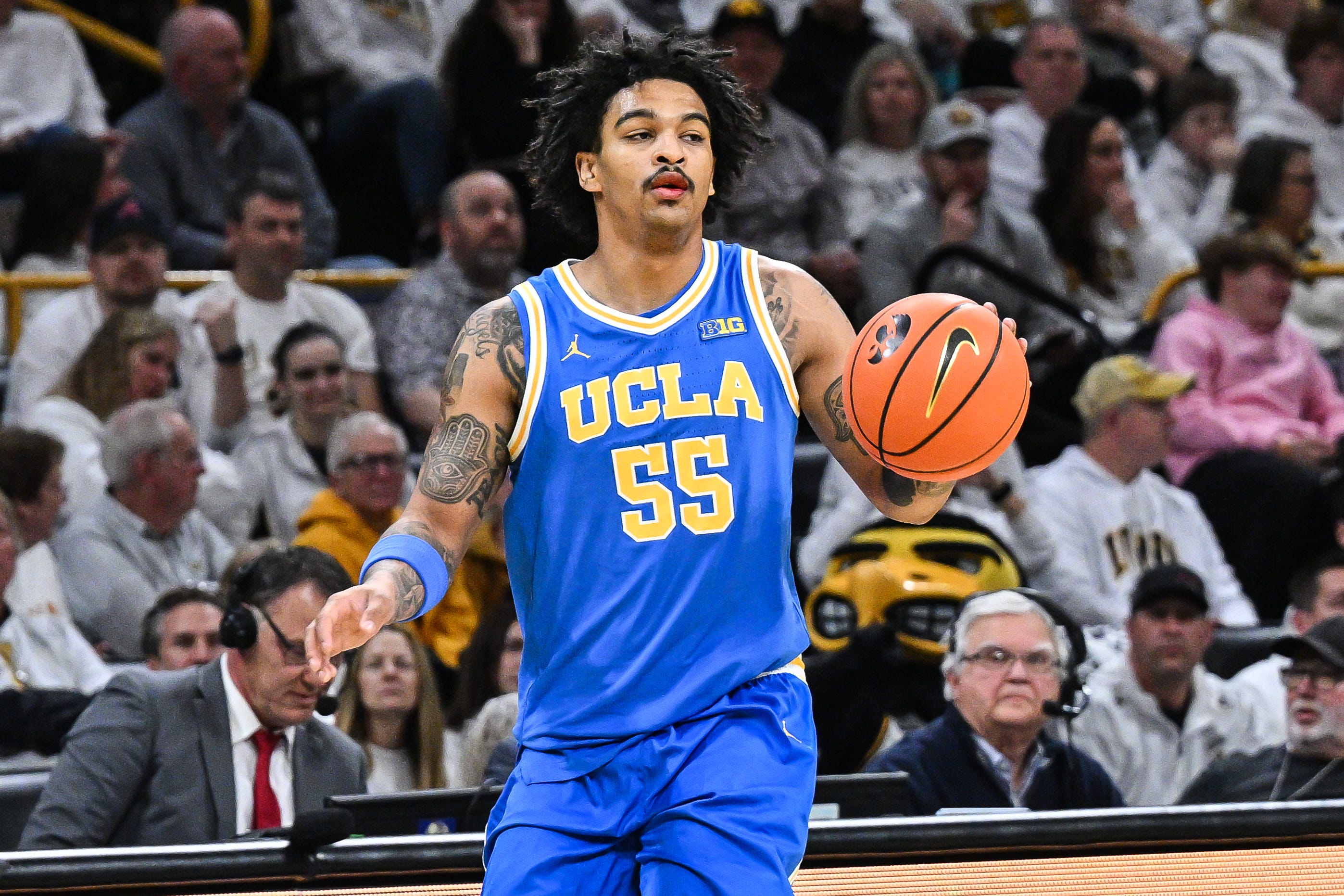 Donovan Dent says Skyy Clark 'feeling good' after injury against Iowa