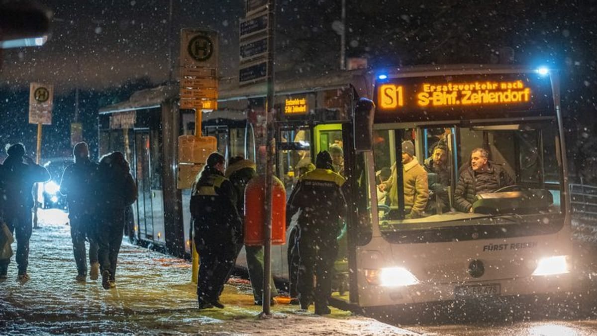 Verkehrschaos: Stromausfall legt Ampeln und S-Bahnen lahm