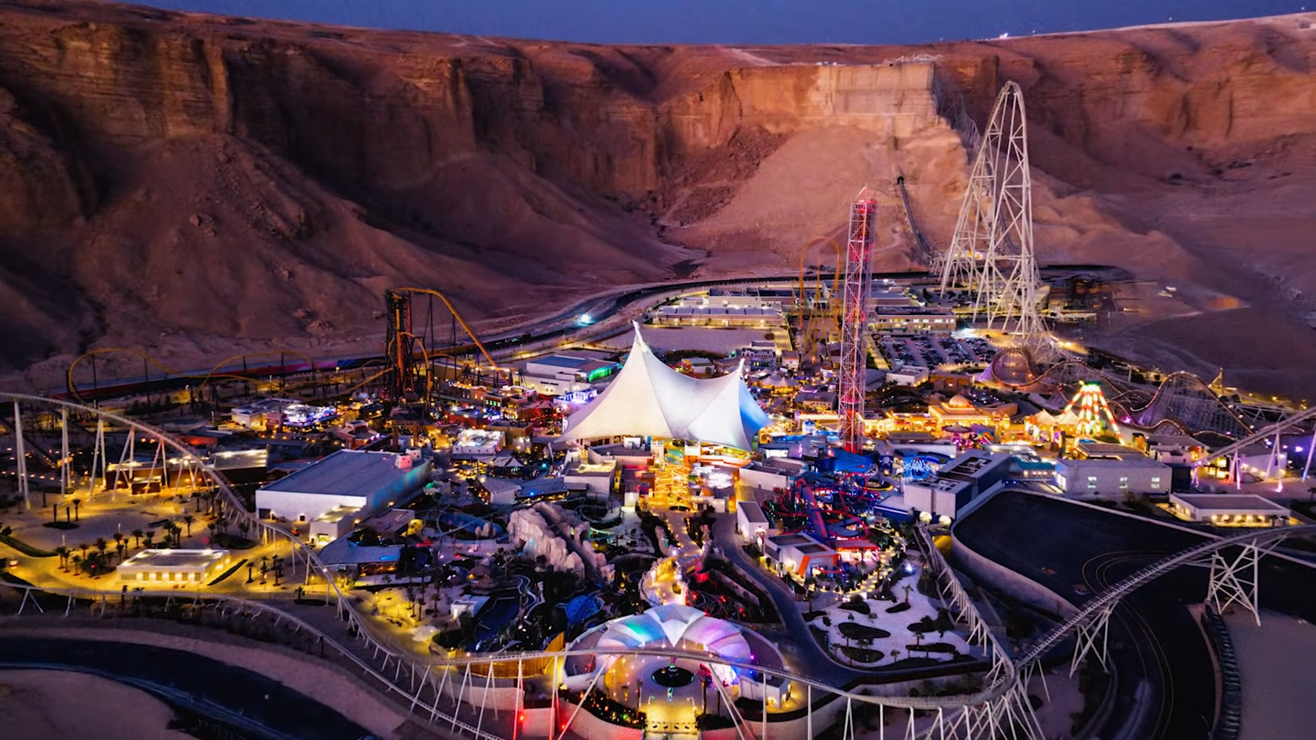 How a mega theme park was built in the middle of the desert