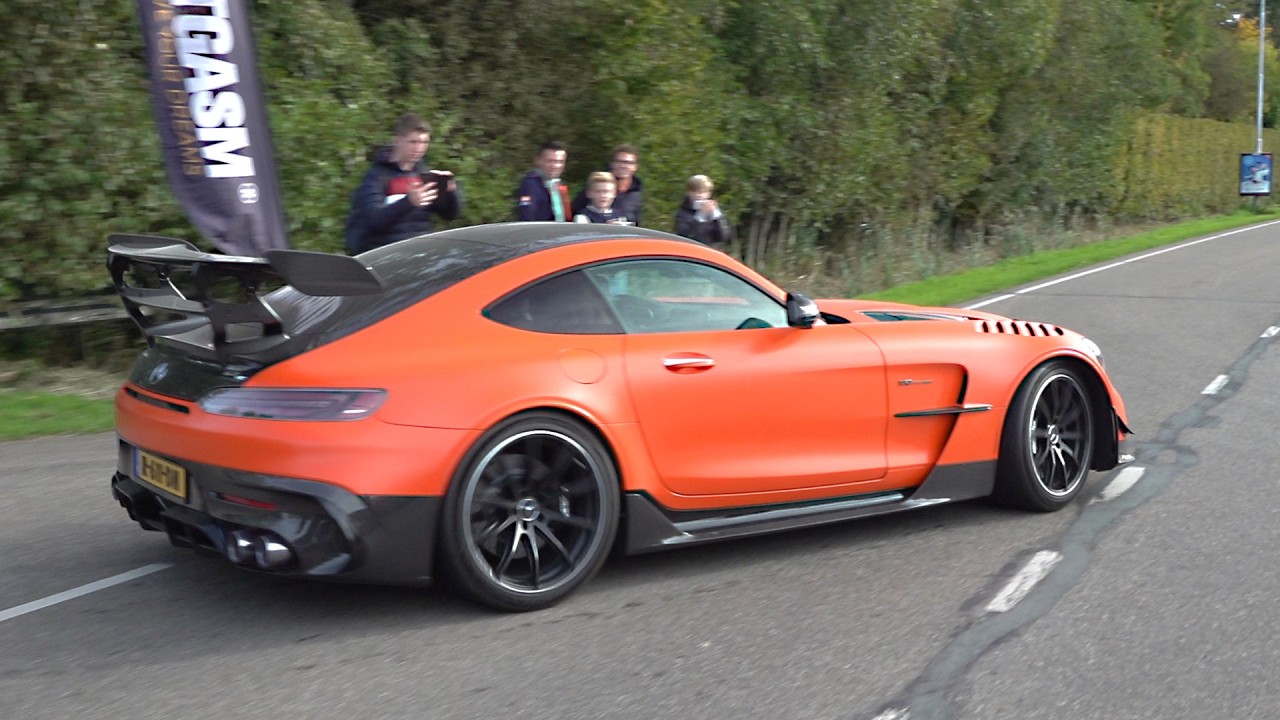 AMG GT Black Series acelera com potência e chama atenção