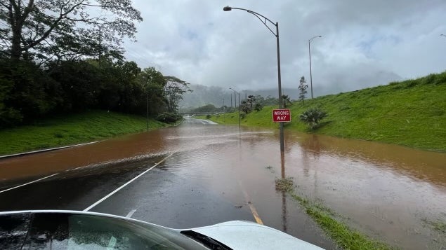 Winter storm warning issued in Hawaii as Kona Low drenches state with ...