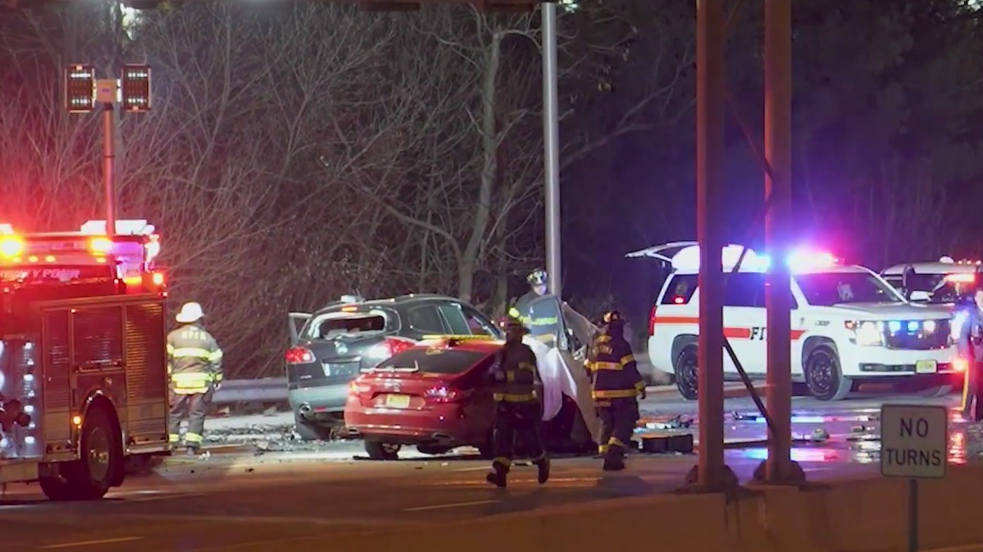 Massive crash shuts down I-80 in New Jersey