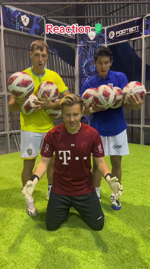 Watch this goalkeeper’s amazing reaction skills