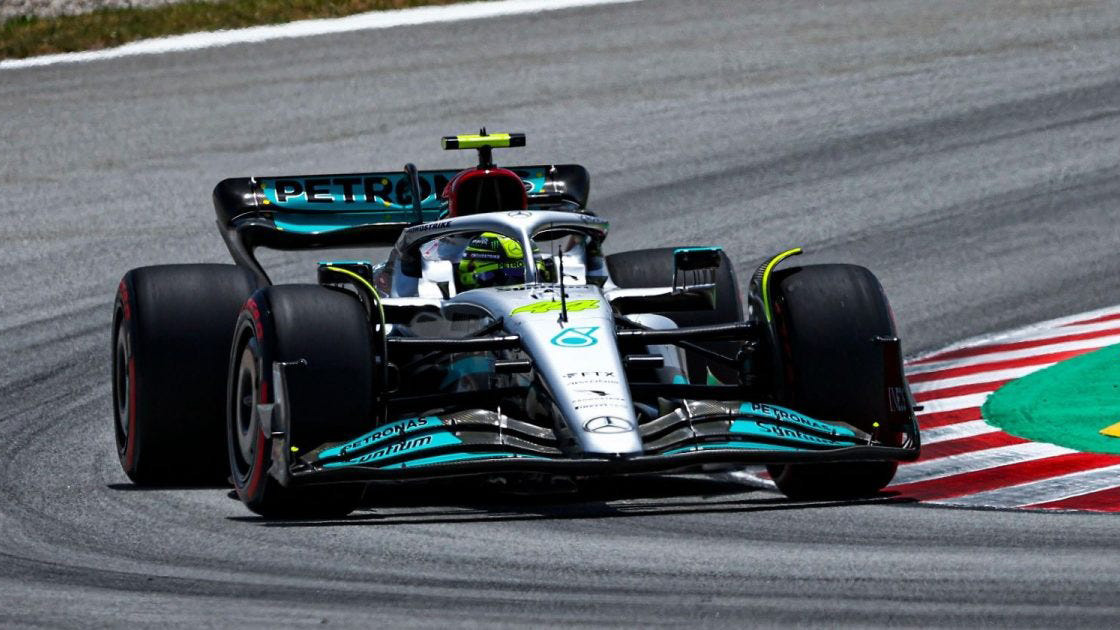 How many g-forces do F1 cars pull during races?