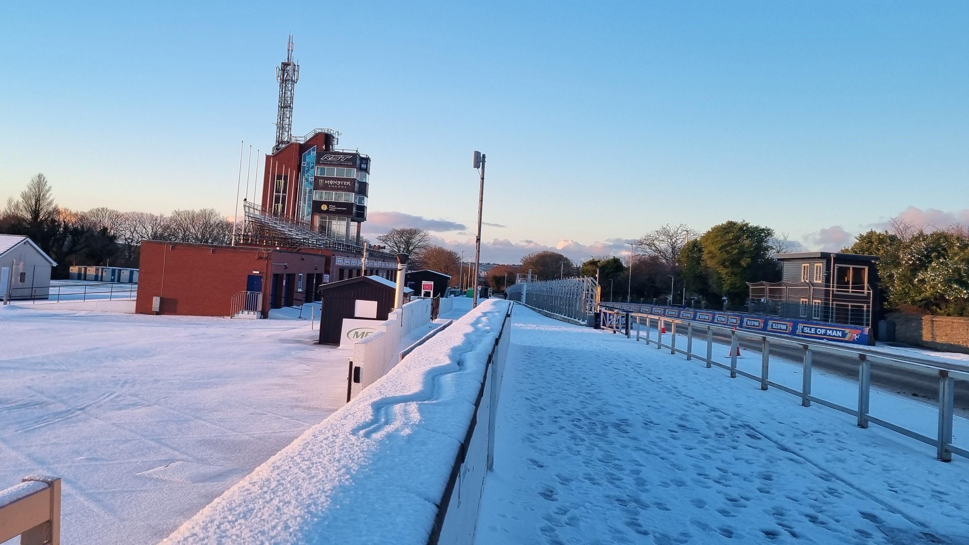 School closures and travel disruption due to ice