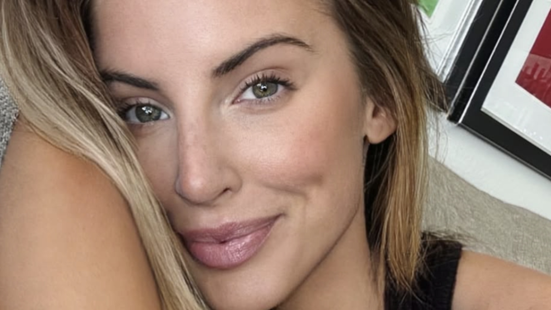Ashley Alexiss, with her bold curves, aims to redefine beauty standards