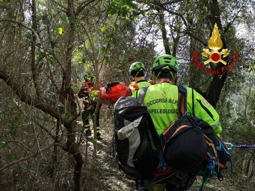 Sori: 56enne cade a Teriasca, soccorso e trasportato in elicottero al ...