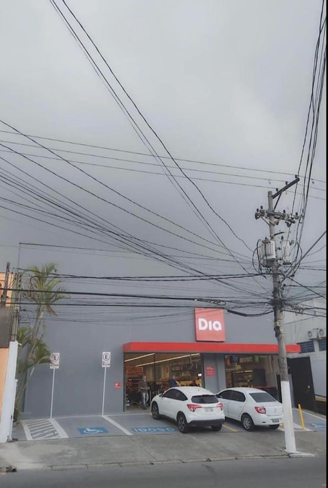 24 perplexing images taken from odd angles