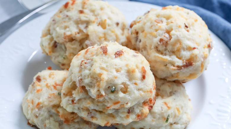 Bacon-cheddar drop biscuit recipe