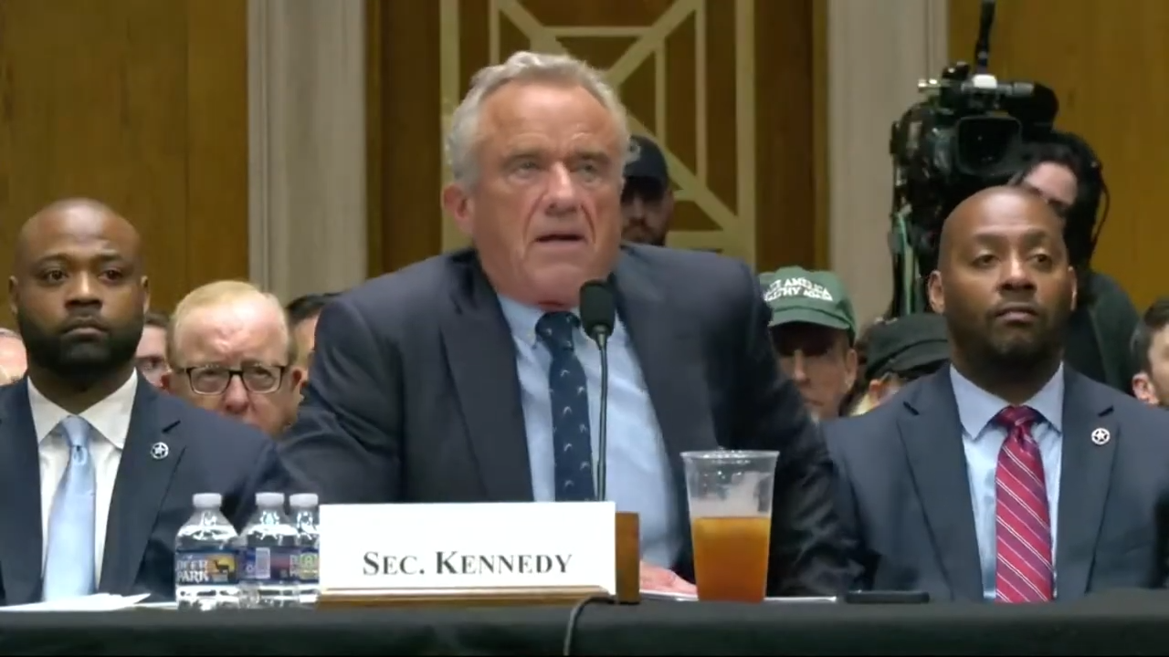 'You fired the entire team': RFK Jr. shakes in fear as senator exposes ...