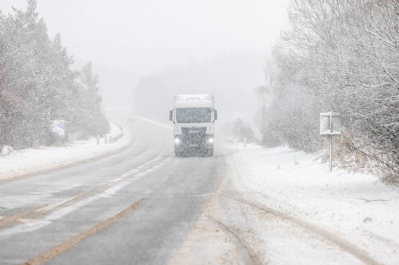 Ireland weather alert as homes told to buy 6 items ahead of possible ...