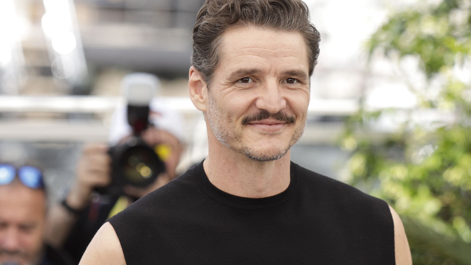 Pedro Pascal’s trainer shared the exact circuit workout that keeps him ...