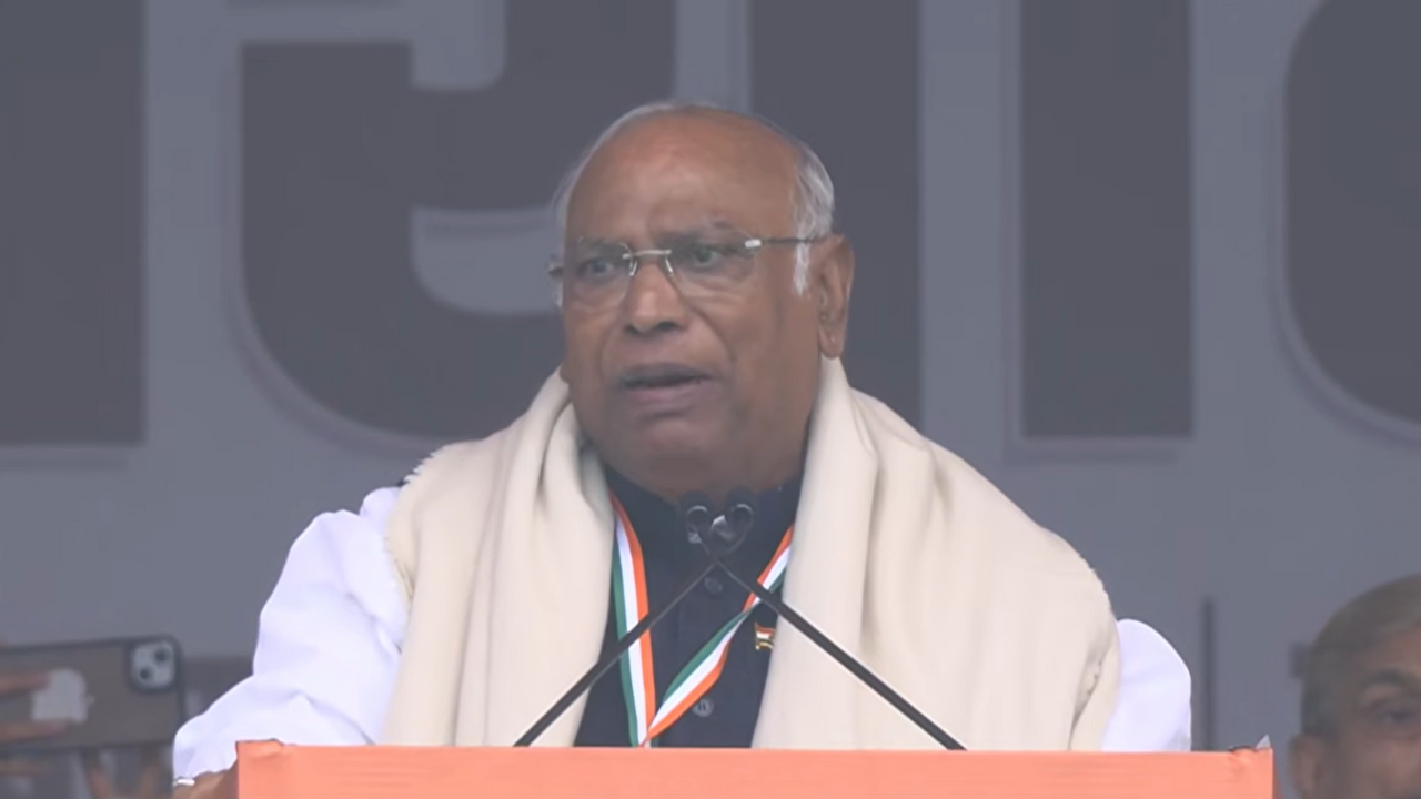 'Mogambo khush hua': Kharge likens Trump's actions to Hitler, Mussolini ...