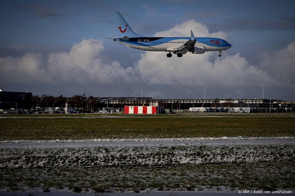 Schiphol weer in beperkte mate open voor landende vliegtuigen
