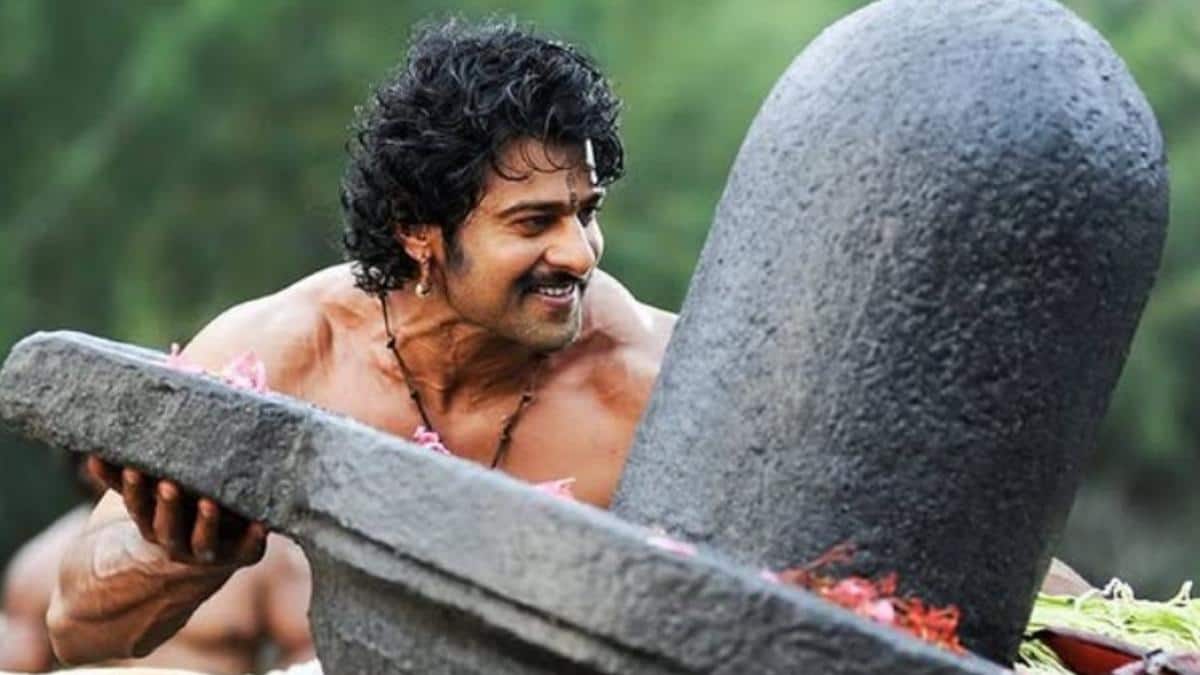 ‘He’s innocent like a teenager’: Boman Irani on Prabhas’ superstar aura ...