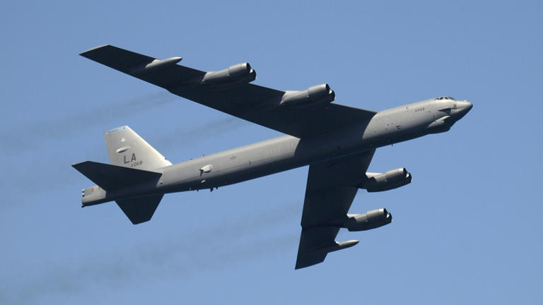 Boeing awarded $2 billion contract for B-52 engine replacement