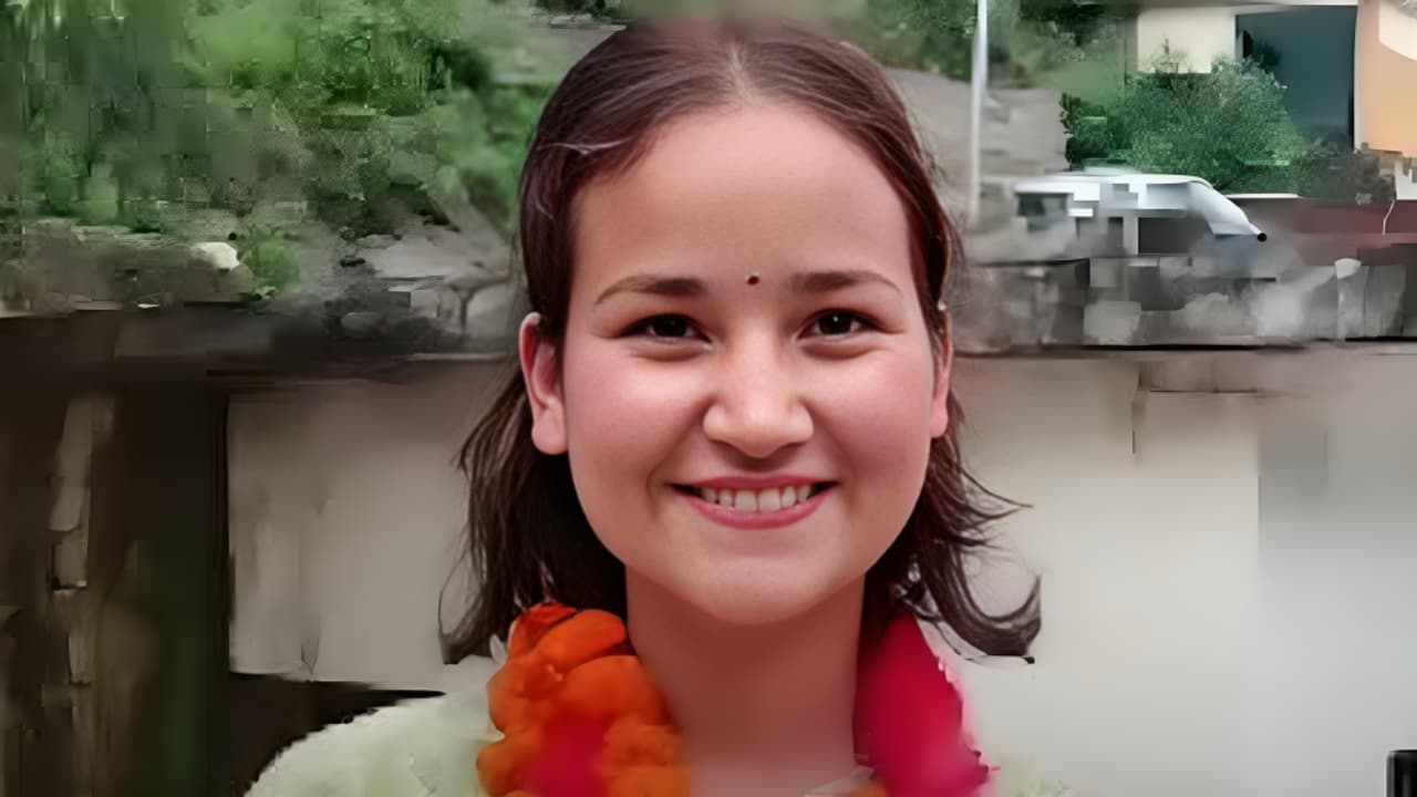 She is just 22! BTech graduate Sakshi Rawat leads Uttarakhand village ...