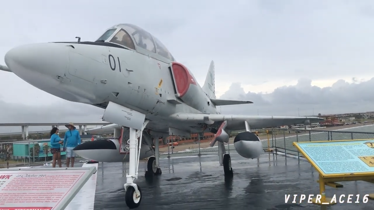 The moment I realized it was that F14 - a Top Gun legend sitting on the ...