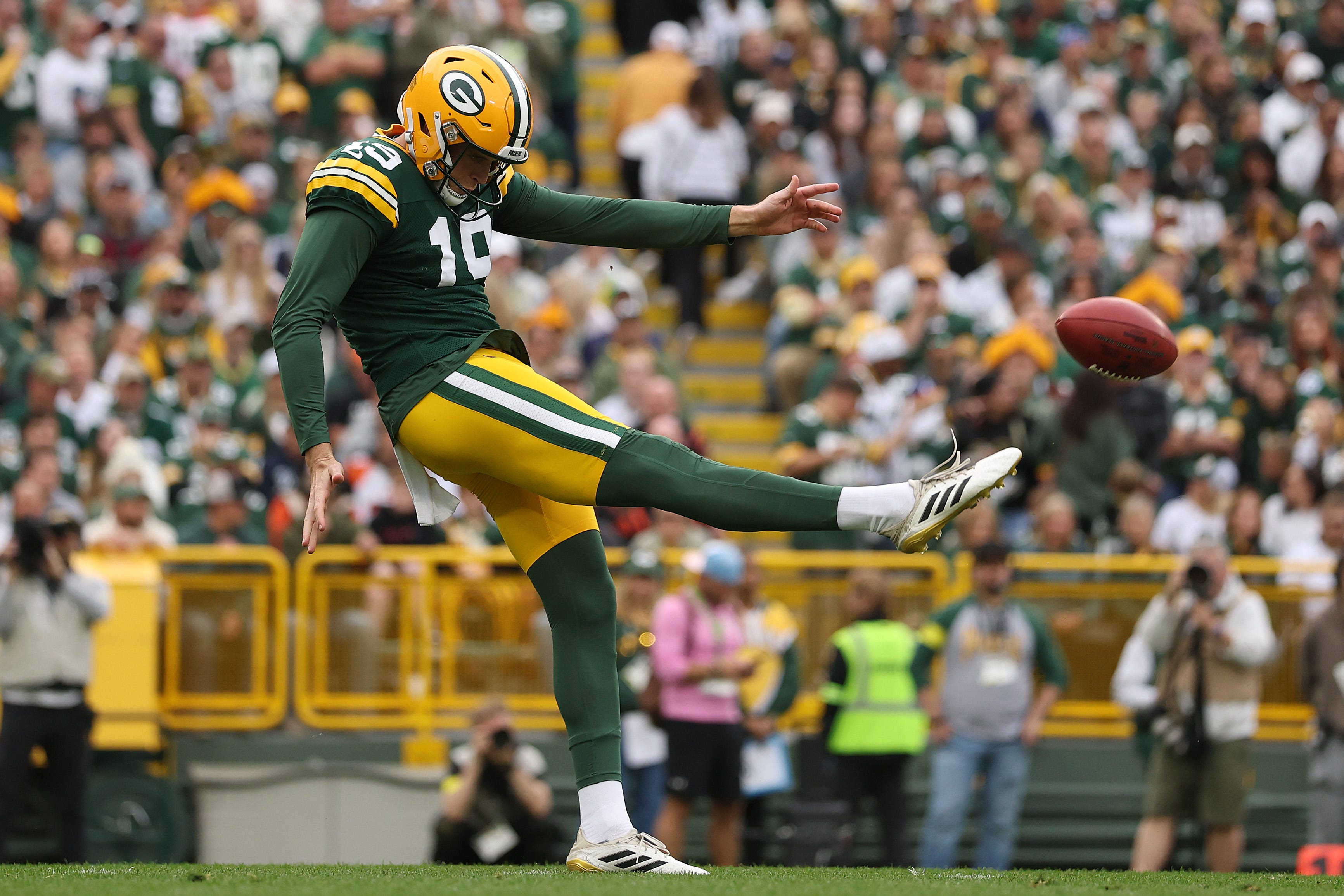 Packers P Daniel Whelan shatters team records during 2025 season