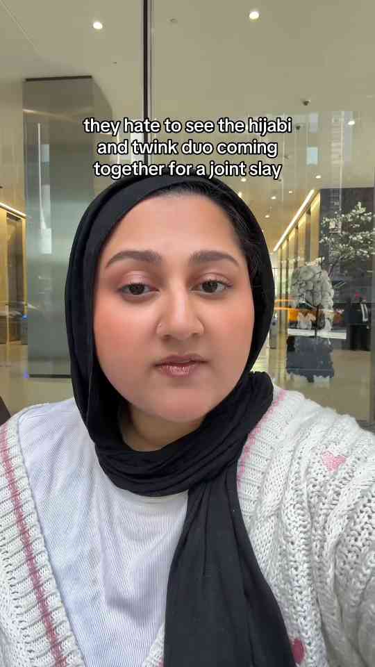 A strong friendship: Hijabi and twink duo slay together