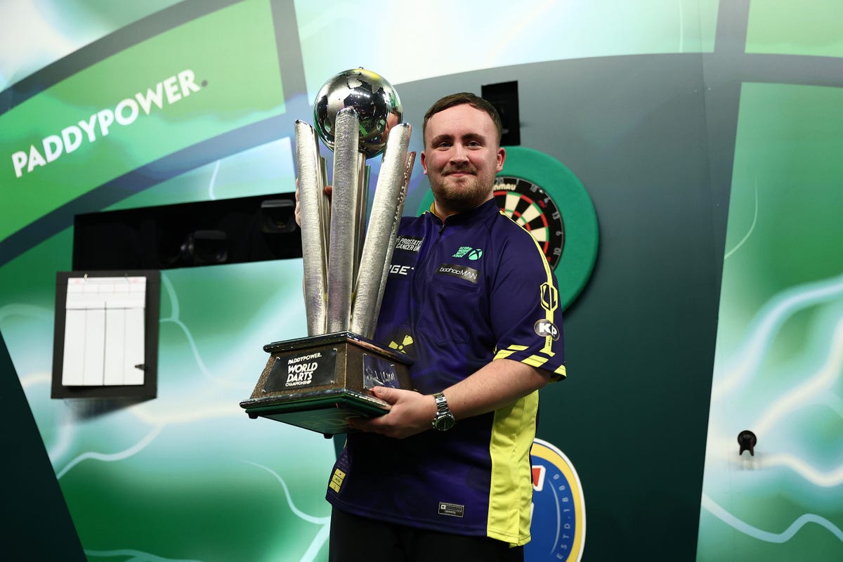 Luke Littler won the darts championship wearing a £16k Rolex Submariner ...