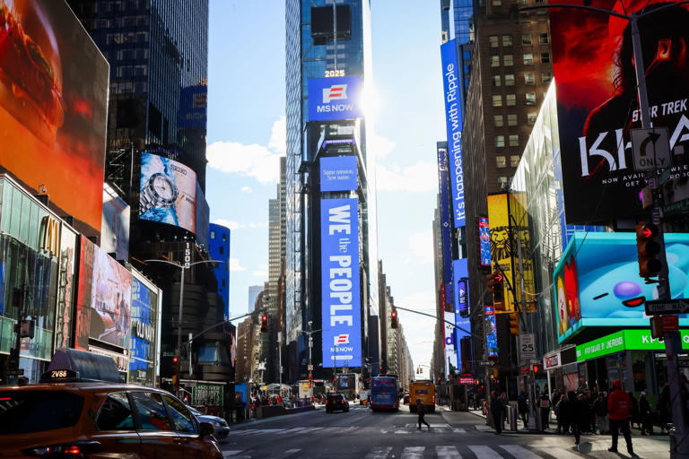 Comcast spinoff Versant’s shares tumble on first trading day