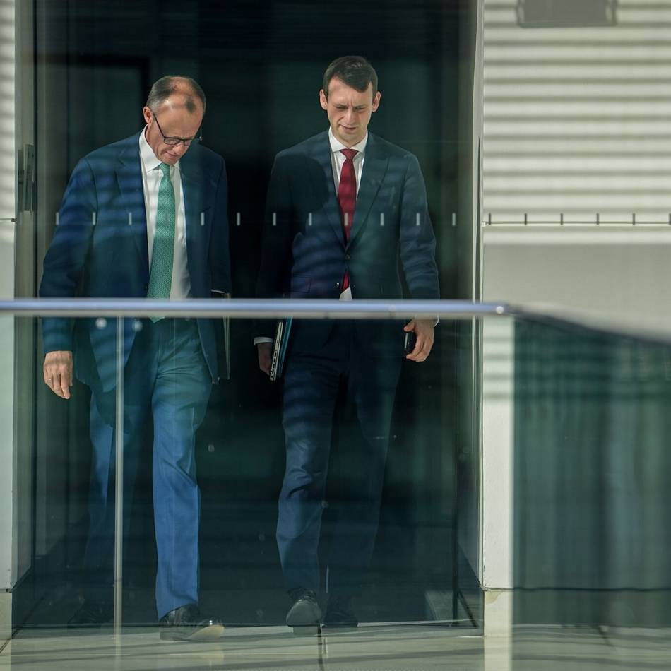 Merz tauscht überraschend seinen Büroleiter aus