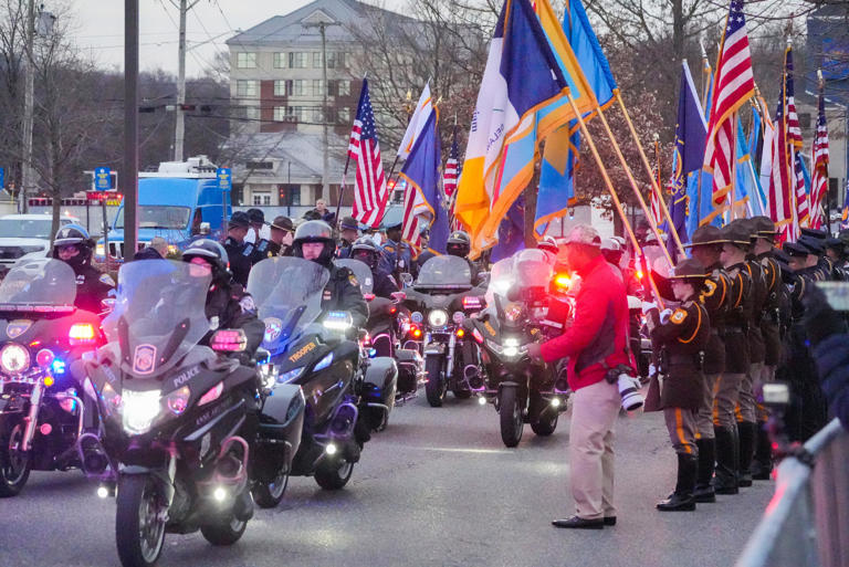 Delaware Tech demands apology over 'unauthorized' sign before funeral