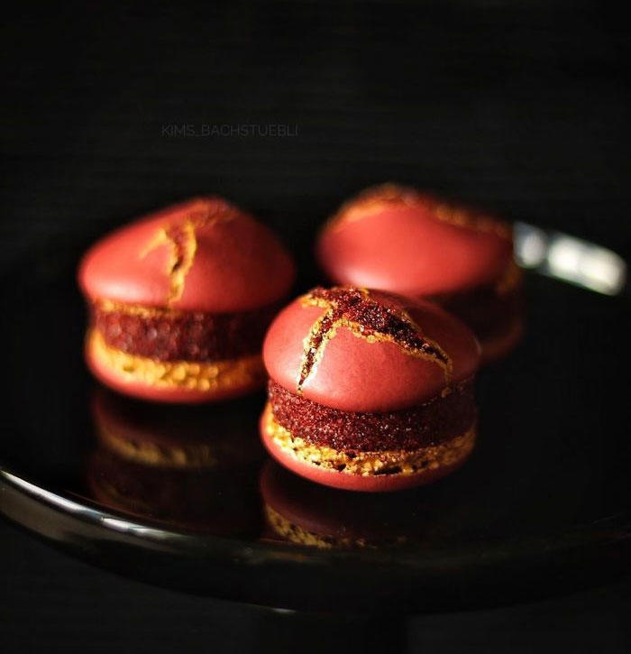 This baker has mastered the art of decorative macarons and here are 26 ...