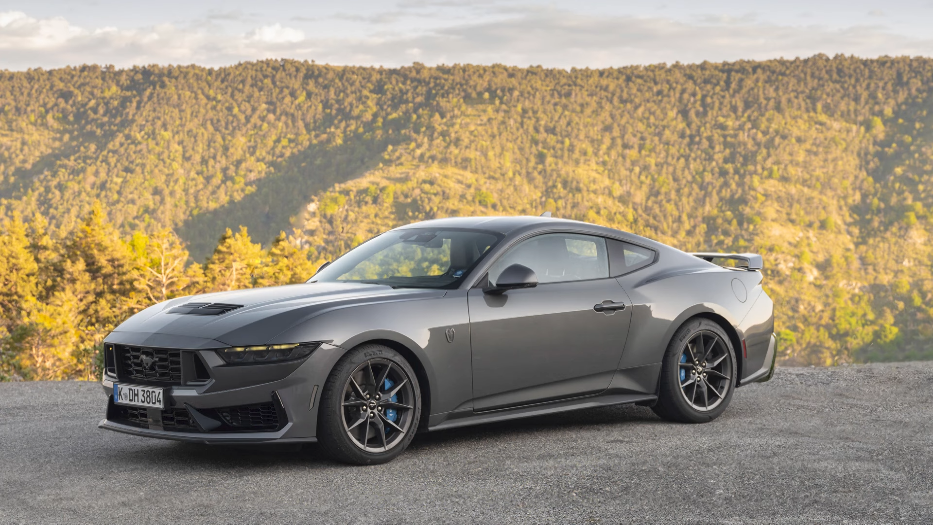 Watch this Ford Mustang 2025 review before you buy any sports car