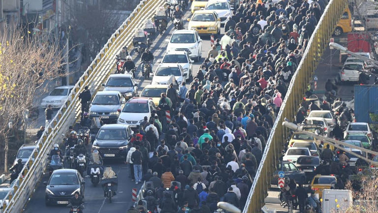 Irans oberster Führer Chamenei plant offenbar Flucht nach Moskau