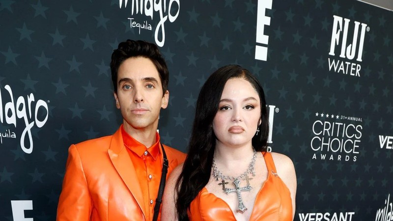 Orange is the new 'Hacks': stars replicate Timothée Chalamet and Kylie ...