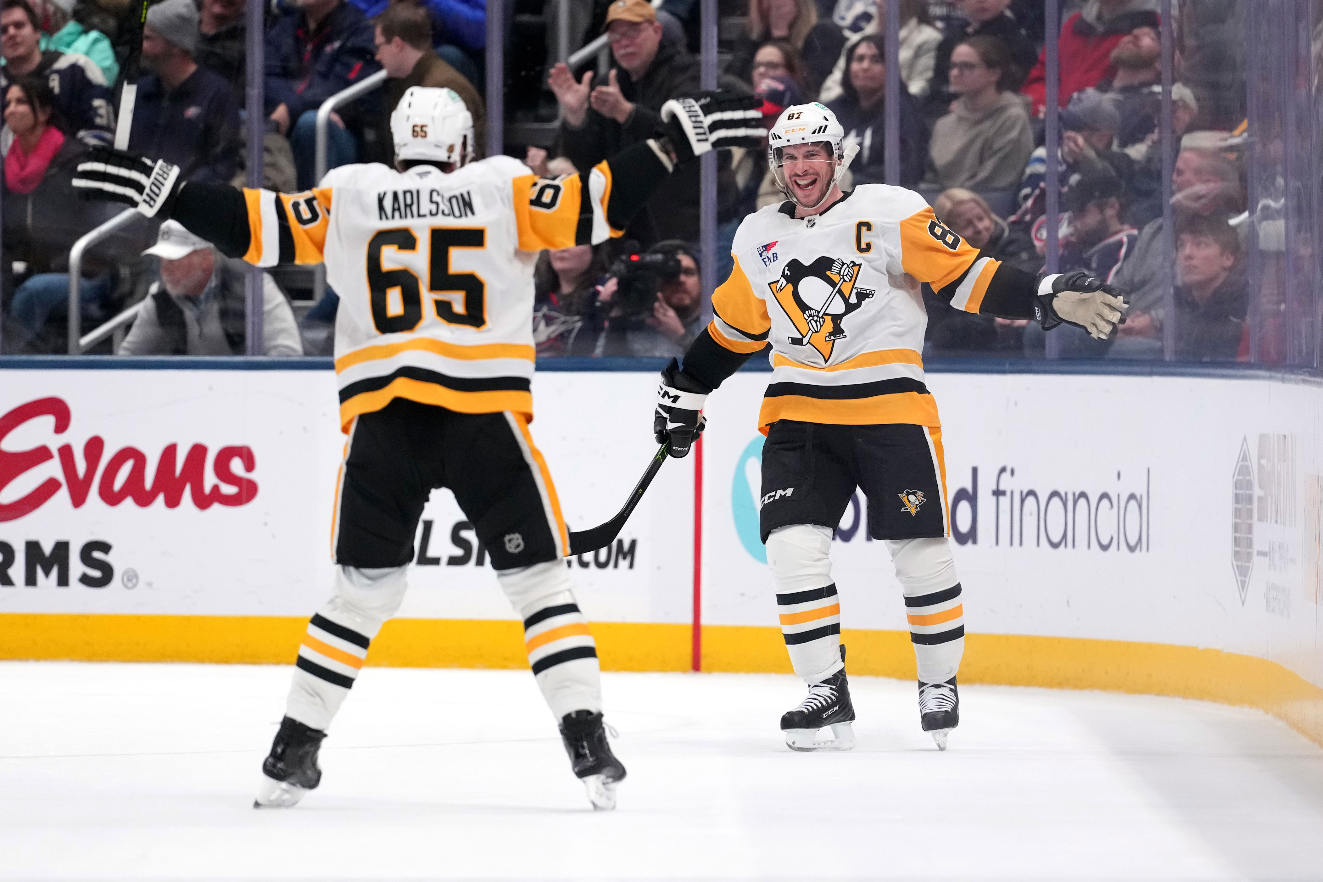 Pens points: Crosby keeps winning streak alive