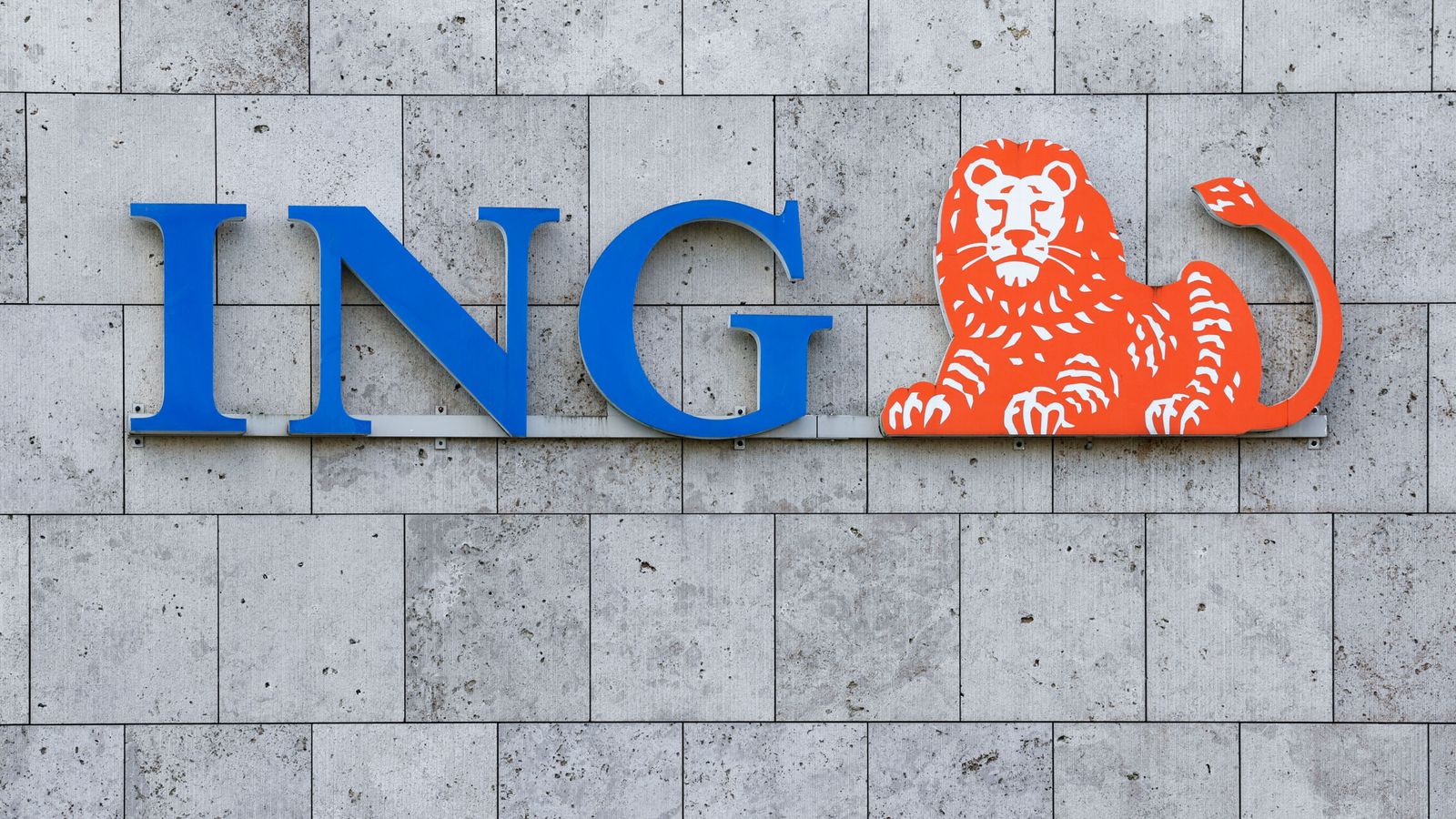 ING negocia con BBVA la compra de la filial de Garanti en Rumanía