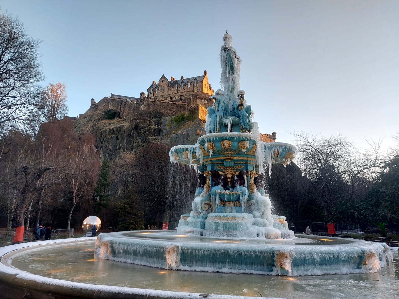 New Met Office weather warning issued for Edinburgh as city braces for ...