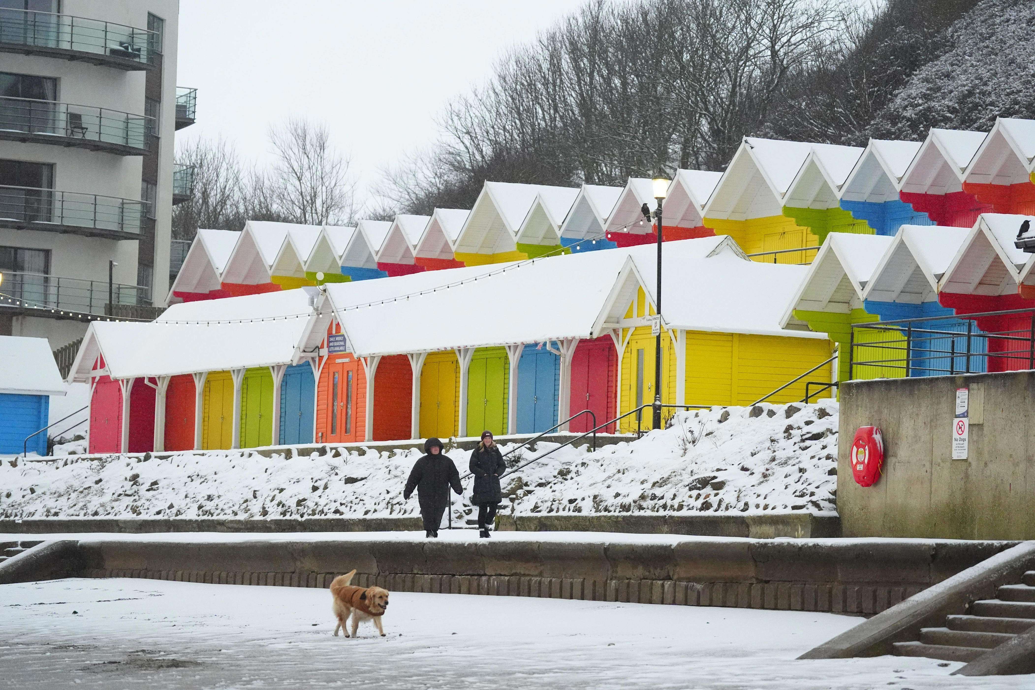 Met Office maps show new snow and ice warnings as UK schools close