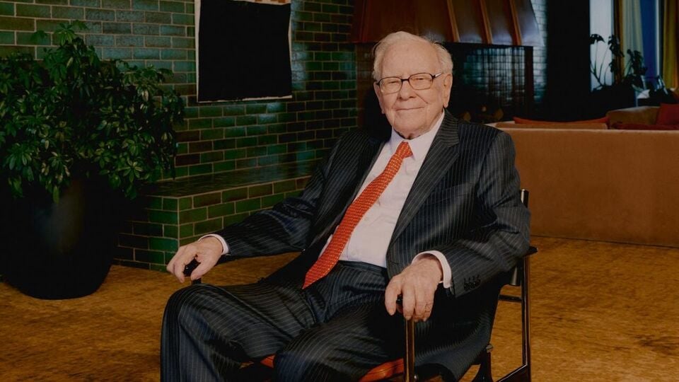 Warren Buffett explains why stocks are better investment than real estate
