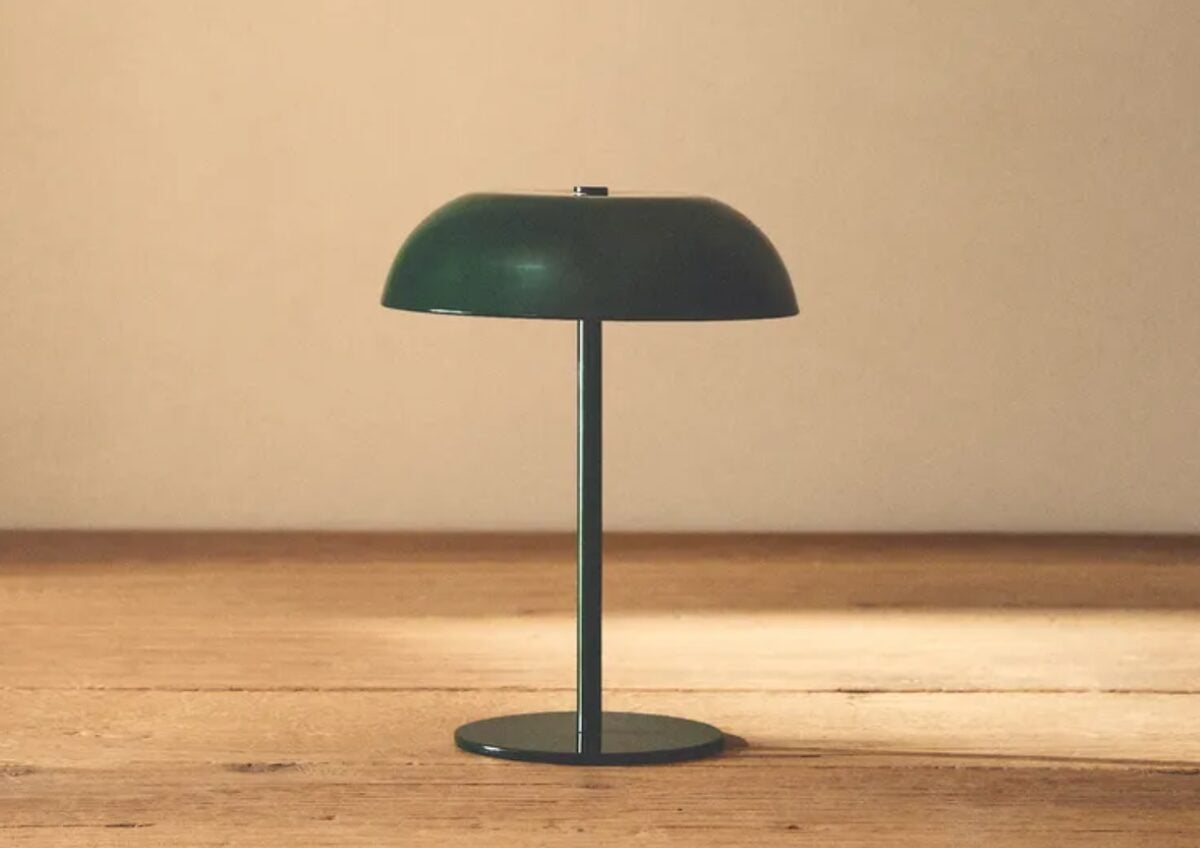 Video – Niente prese, niente cavi: le nuove lampade Zara Home stanno ...