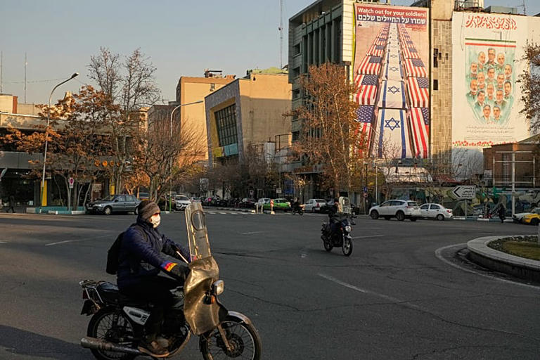 'A big storm is coming' triggering major upheaval, Iranian analyst ...