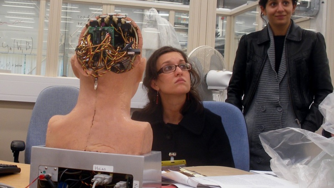 Robot skin can feel touch and pain, and that changes everything