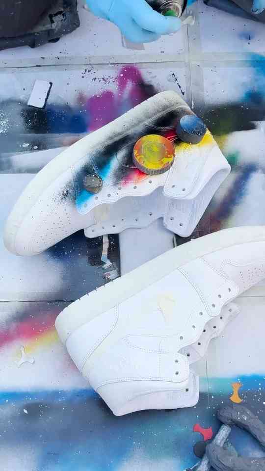 A street artist upgraded my real Nikes! 😱