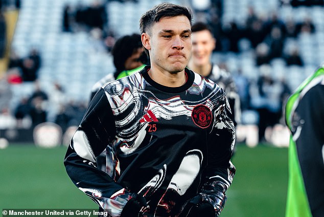 Like a random civilian playing!: £51m Man United star's awful warm-up ...