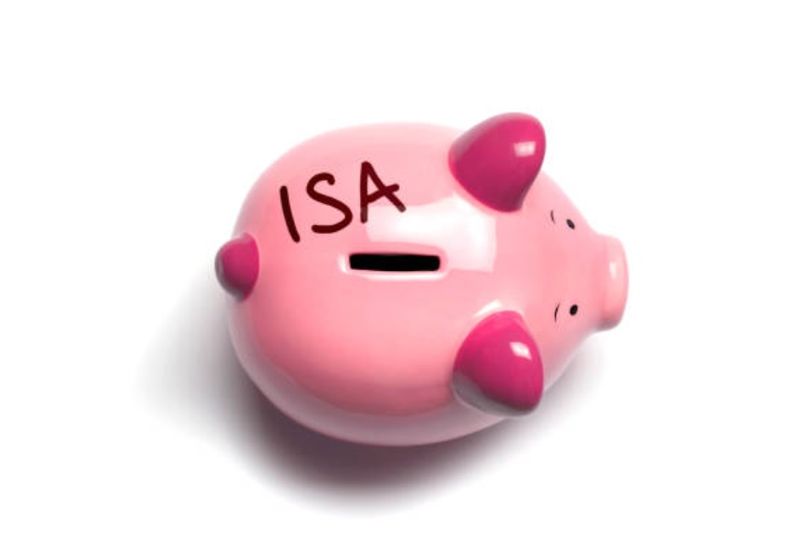 Savers rush to stash £5.1 billion into cash ISAs before rule change