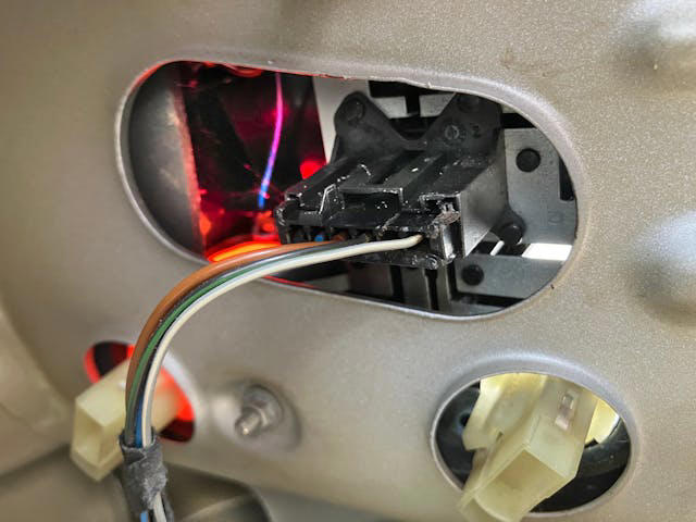 The illuminating BMW E39 taillight hack