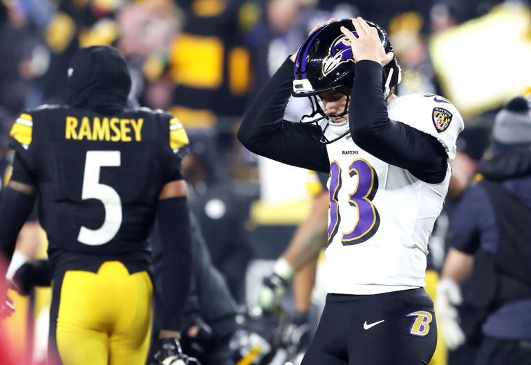 Fans loved Mike Tirico's incredible call of Ravens missed field goal
