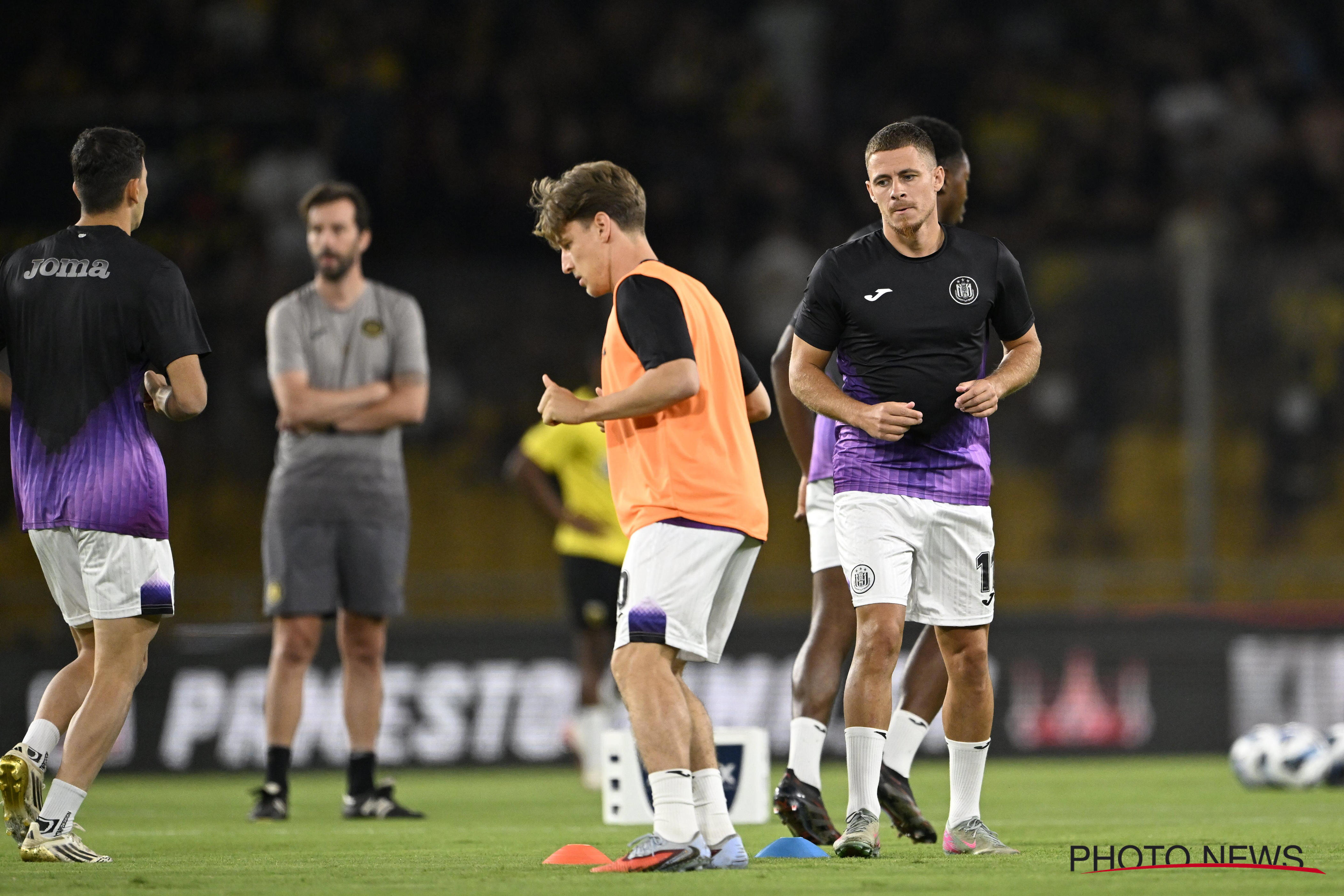 4 contracten lopen af bij Anderlecht: ‘Verschaeren mag weg, Hazard en ...