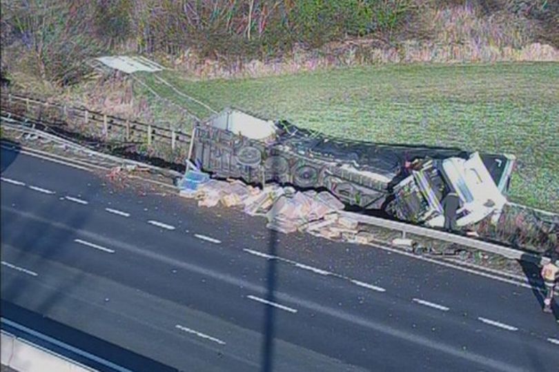 M1 chaos as overturned lorry and crash prompt lane closures in both ...