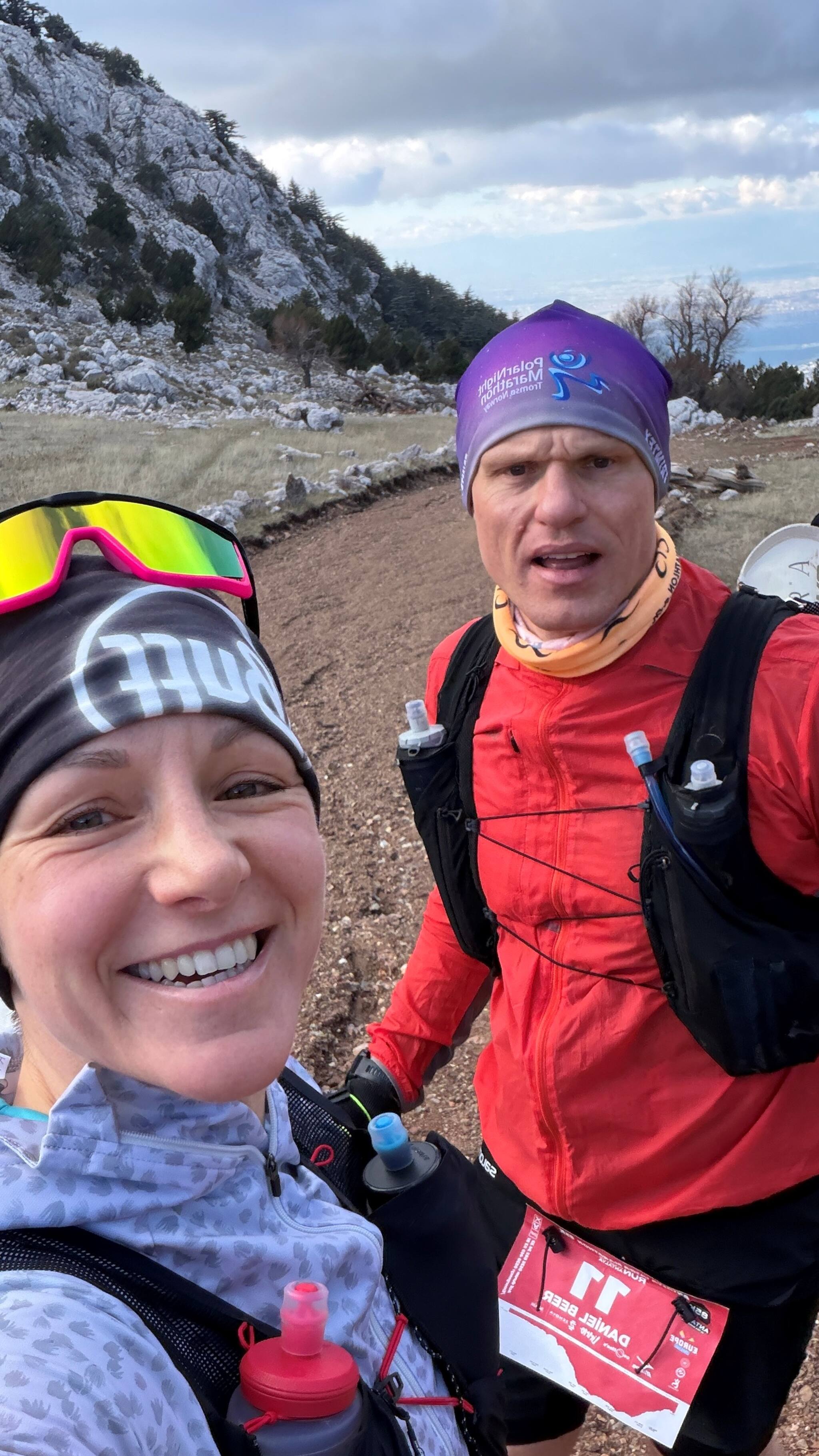 „War wirklich grenzwertig“: Celler Laufpaar bewältigt eiskaltes ...