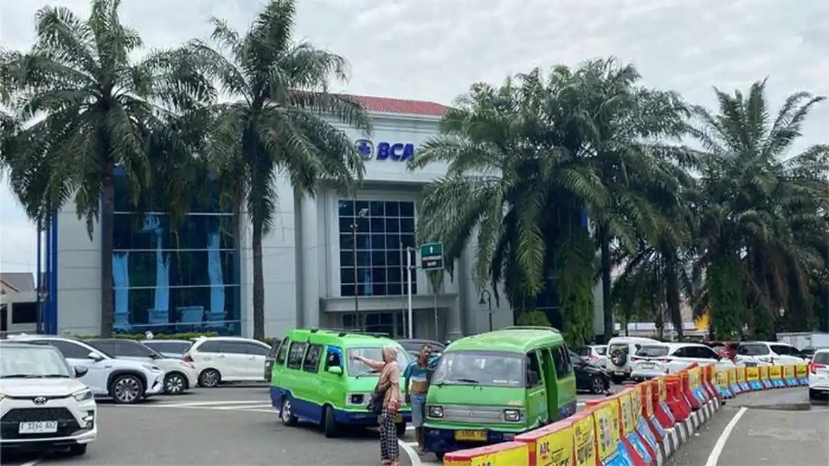 Angkot sepuh di Bogor masih berkeliaran, Dishub siap stop operasional ...